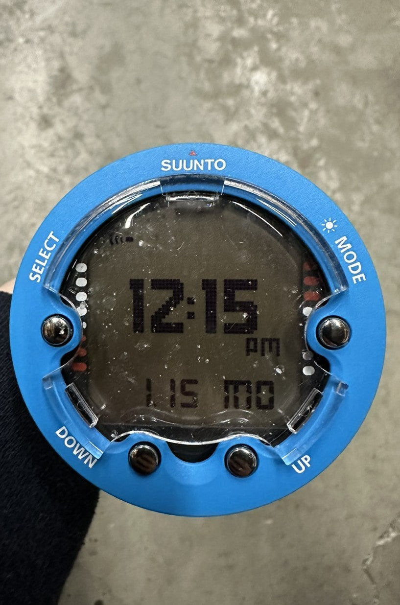 Used Suunto Zoop Novo Dive Computer Wrist Watch - 16 Logs | DIPNDIVE